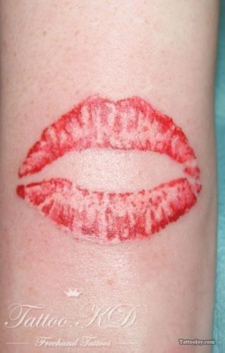 38+ lip tattoo Ideas [Best Designs] • Canadian Tattoos